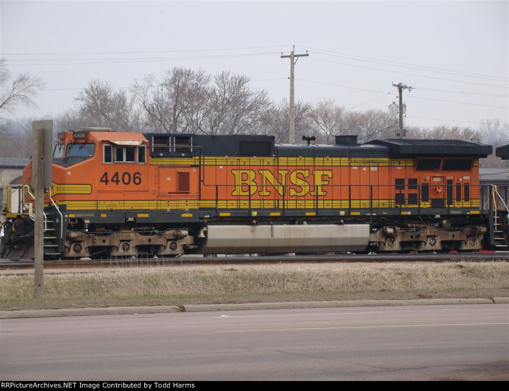 BNSF 4406